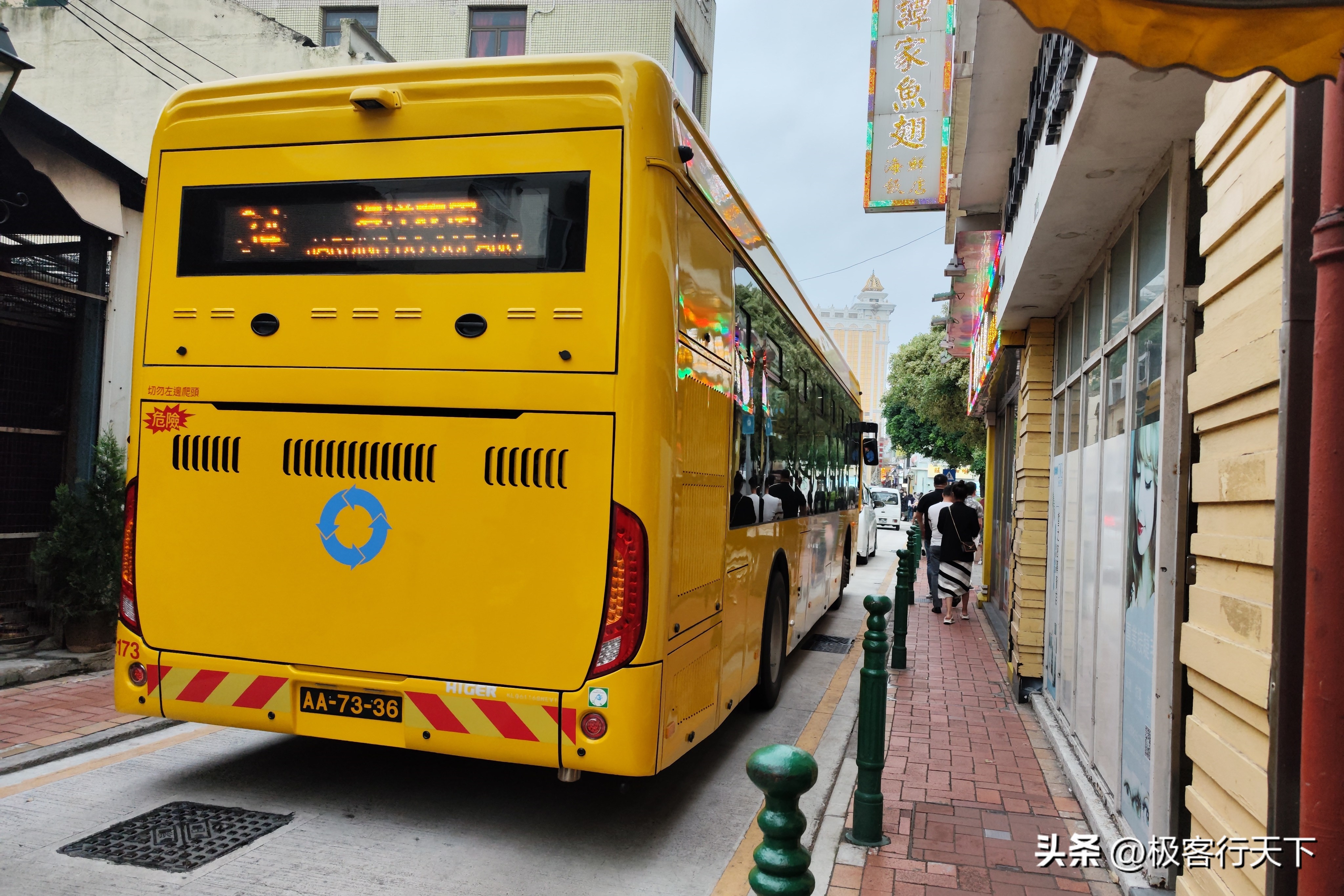 It turns out that it is so convenient to enter Macau at Hengqin Port ...