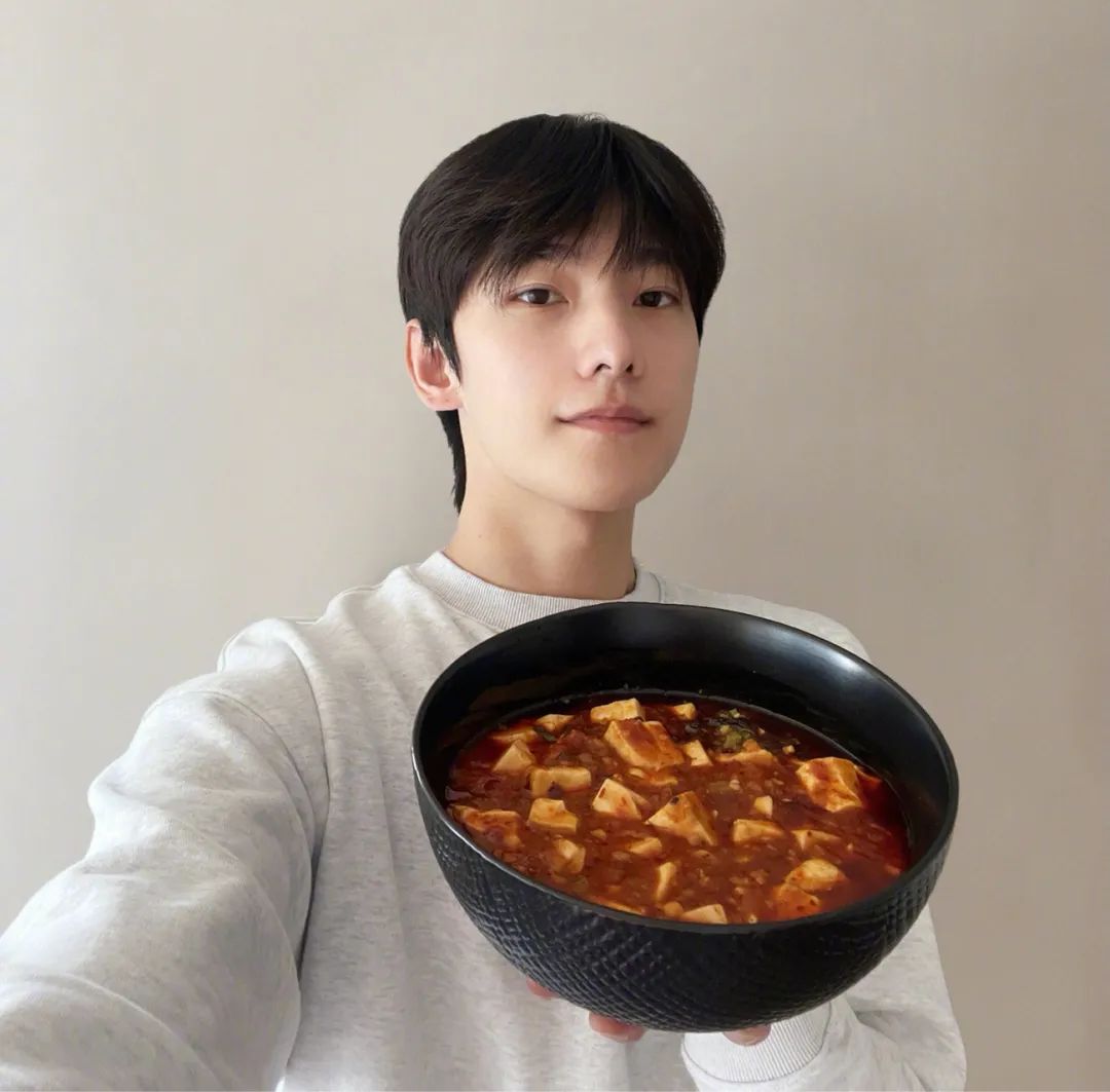 Little Gossip, Xiao Zhan, Li Qin, Yang Yang, Ma Sichun, Zhang Xincheng ...