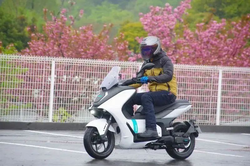 Electric NMAX? Yamaha electric motorcycle E01 road test exposure! - iNEWS