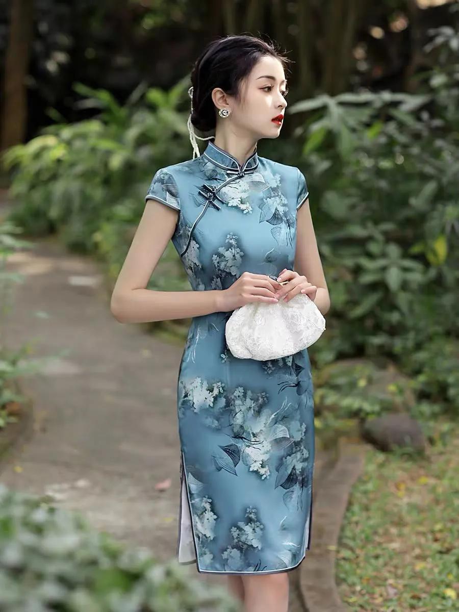 What is the meaning and symbol of the cheongsam?I'll tell you - iNEWS