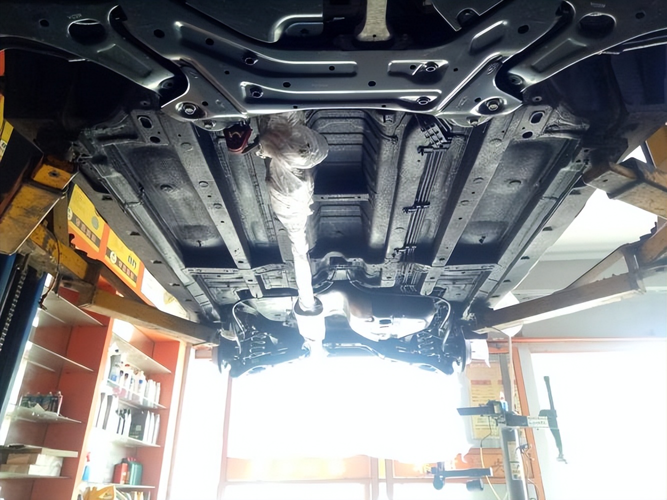 Does the car need chassis armor? How the chassis armor is made, the ...