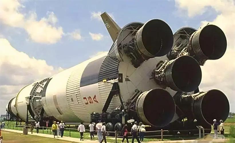 Talking about the Feasibility of Communication in Apollo's Moon Landing ...