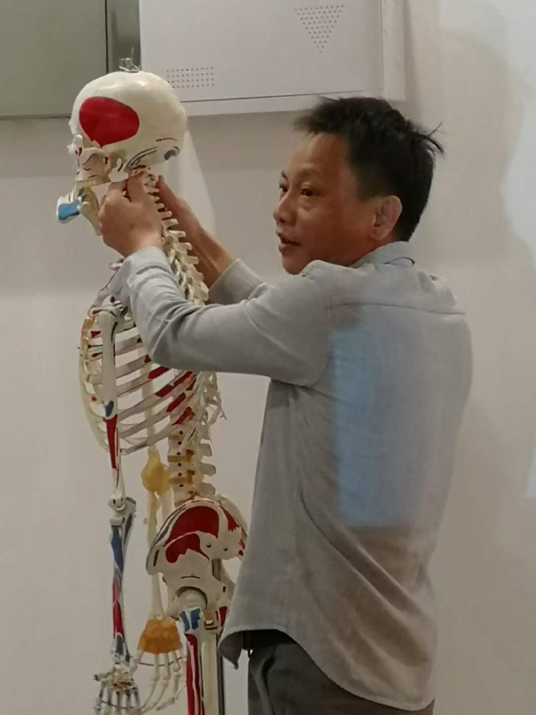 I was shocked when I followed up with Mr. Tan Wenguang, a bone-setting ...