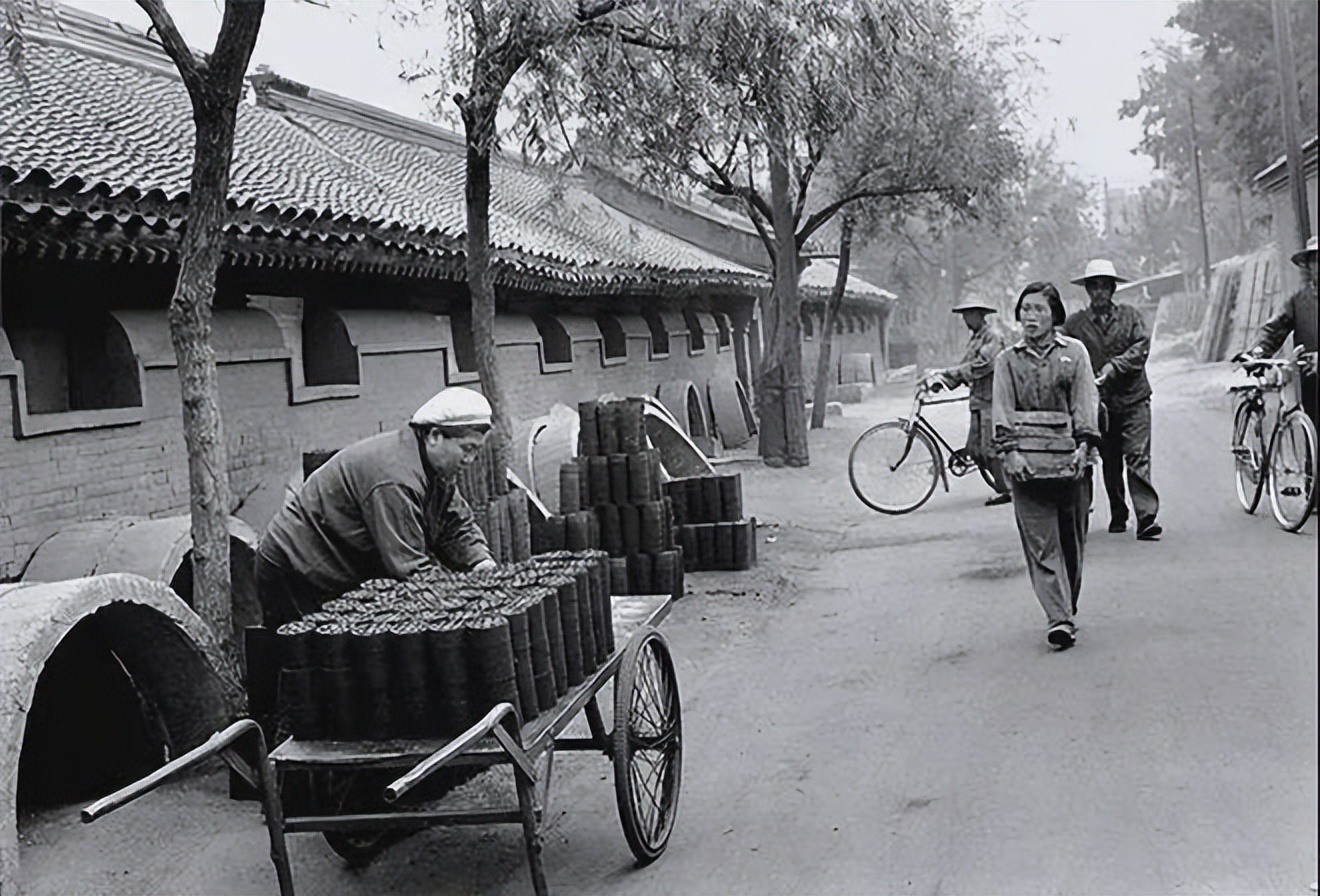 Old Photos Of Beijing In The 1960s And 1970s IMedia