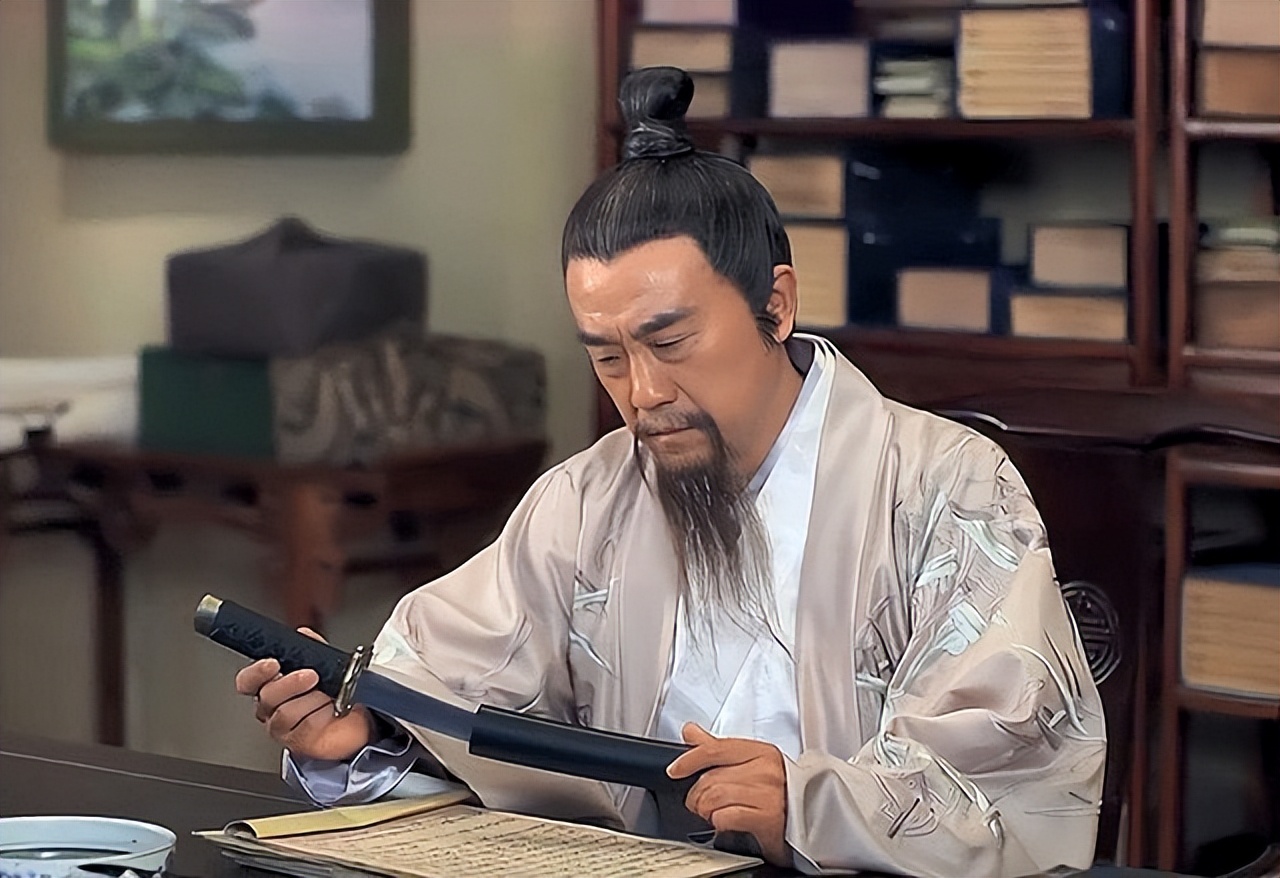 Zhuge Liang and Liu Bowen are both masters of Yi Xue, who is better ...