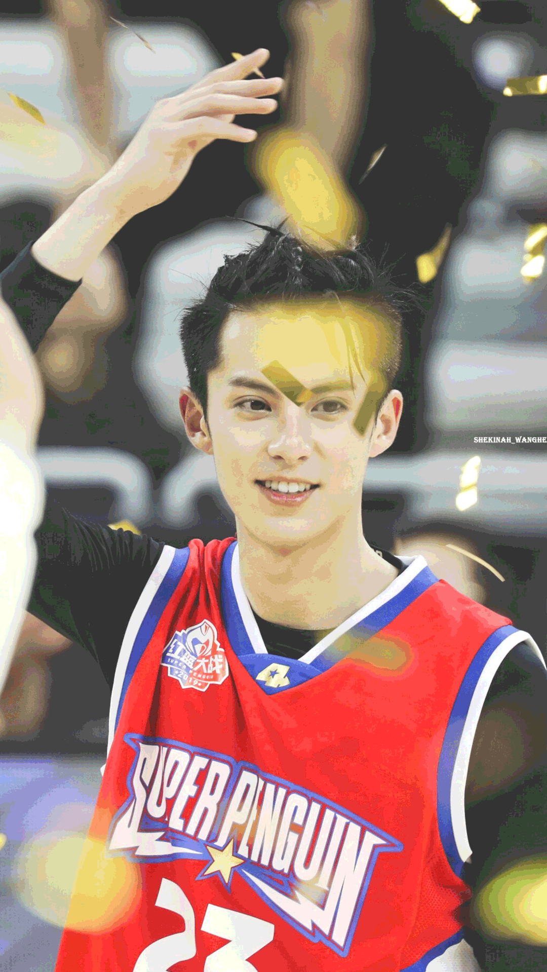 23-year-old Wang Hedi saved the entertainment industry from "Ugly Men ...