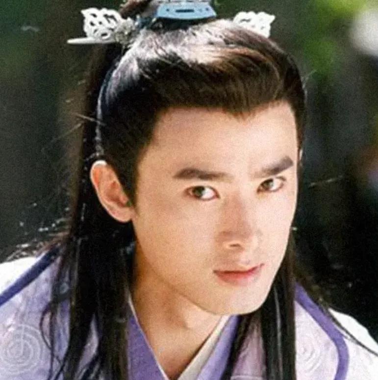 Ren Quan's recent photos are exposed! Taking selfies with netizens is ...