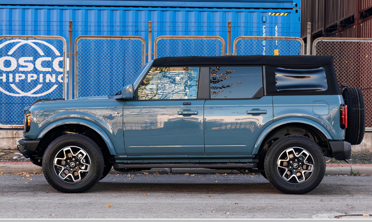 Eager to sell 500 tanks?The first batch of Ford Bronco arrived in Hong ...