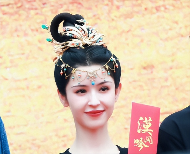 Hanikezi and Fang Yilun's "Desert Wind Song" starts, are you looking ...