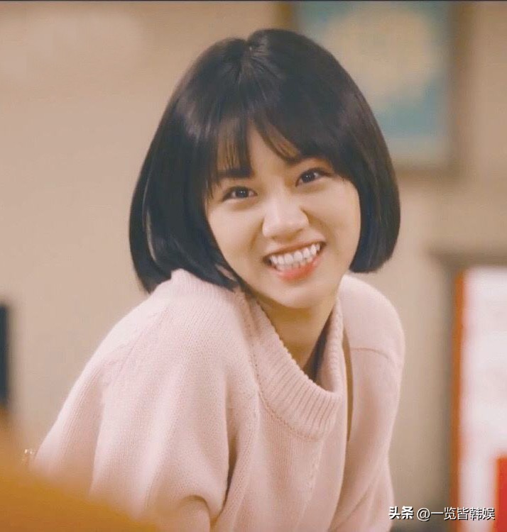 Lee Hyeri starred in the new movie Returning to Idol as a Cheerleader ...