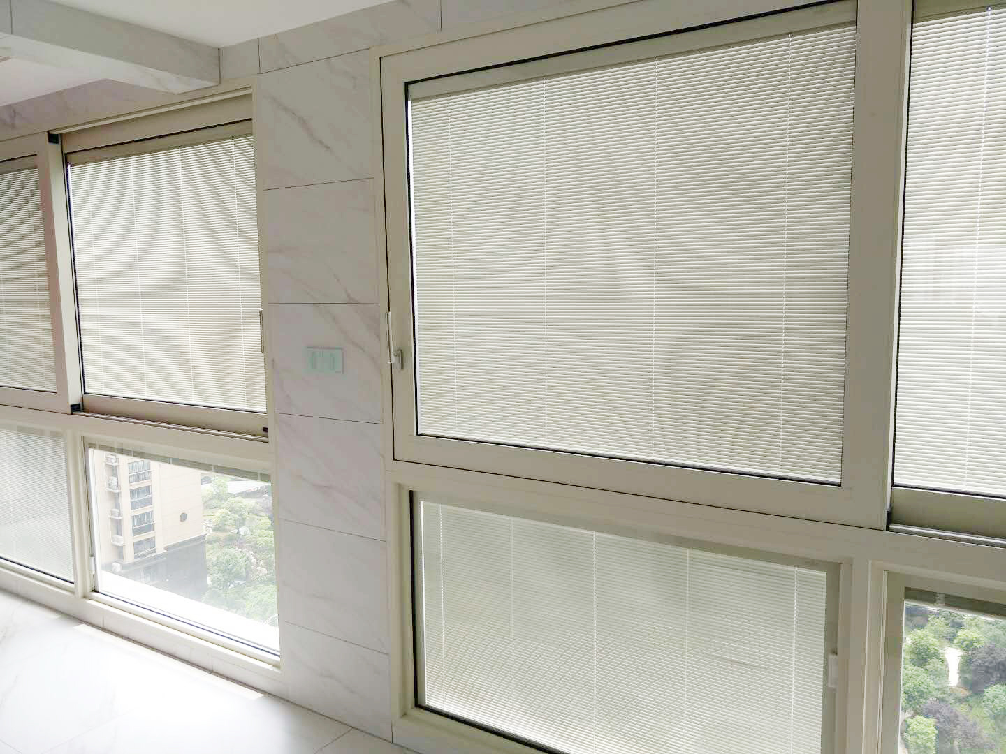 Electric smart shutter - iNEWS