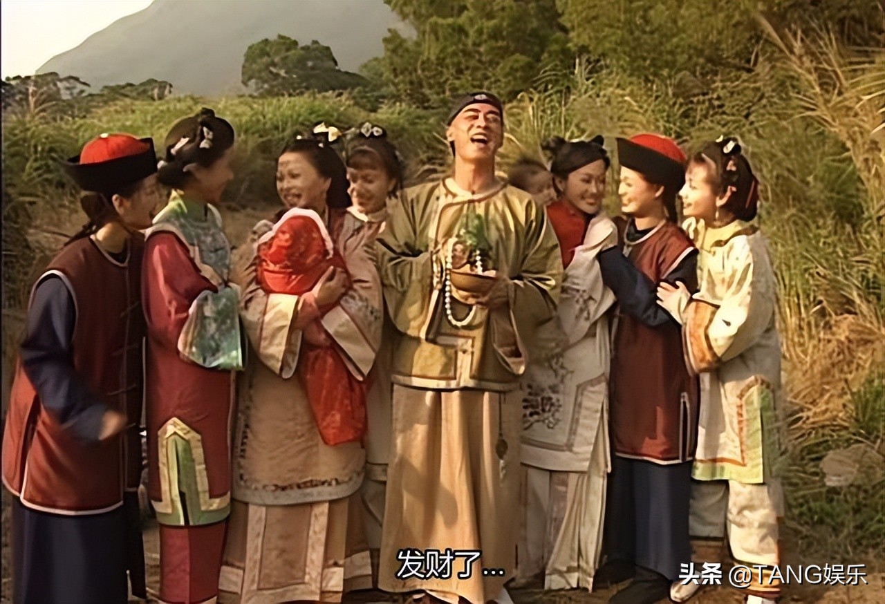 A recent photo of the actors of the 98th edition of "The Lu Ding Ji ...