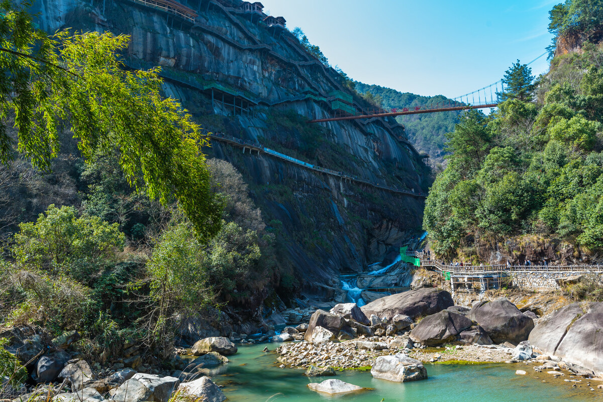 Fantastic martial arts town - Wangxian Valley - iNEWS