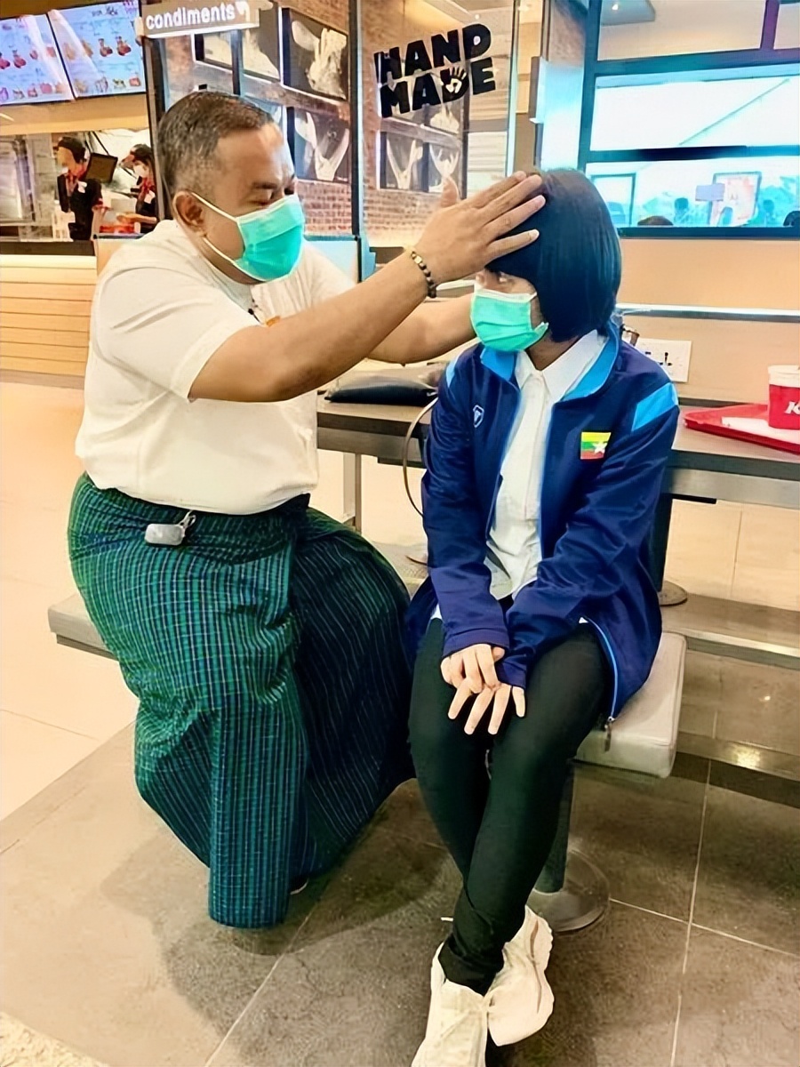 This 12-year-old girl from Myanmar is not easy to represent the country in the chess Olympiad ...