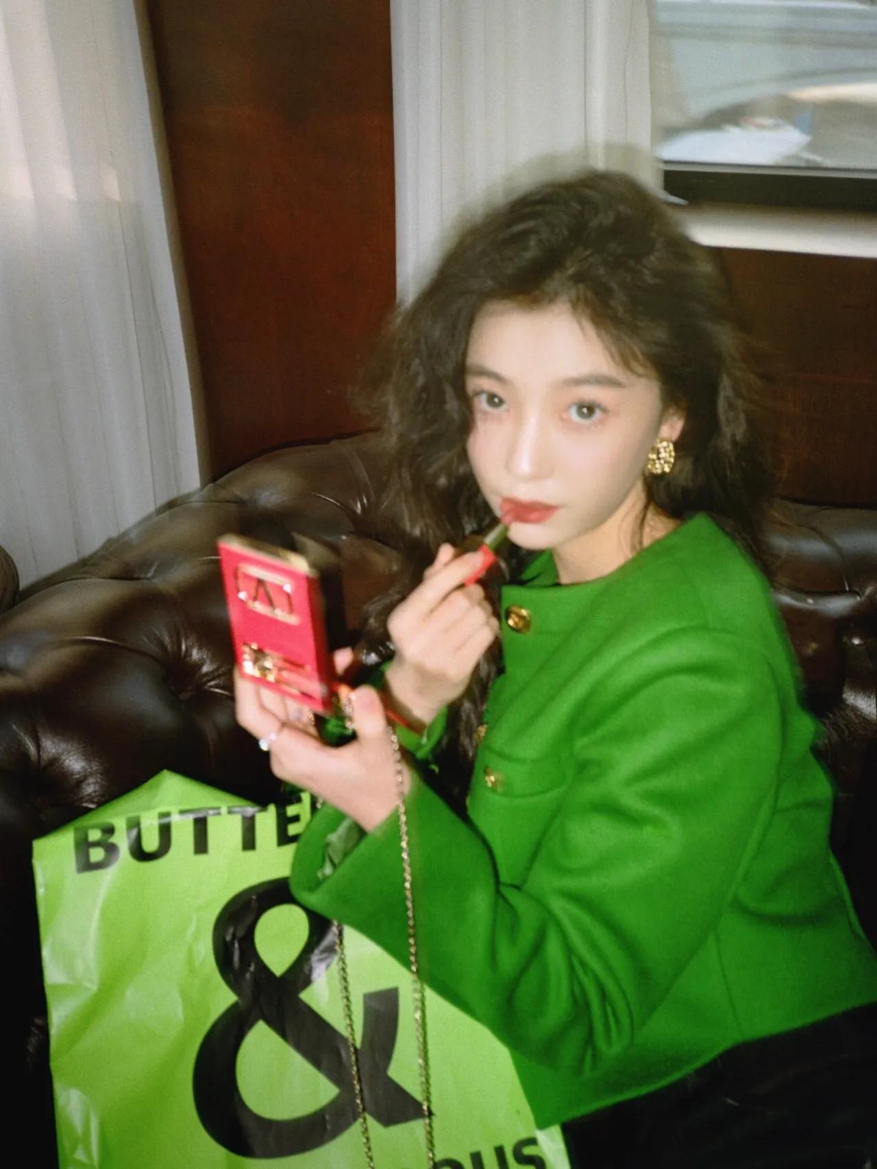 Yi Mengling's wallpaper collection - iNEWS