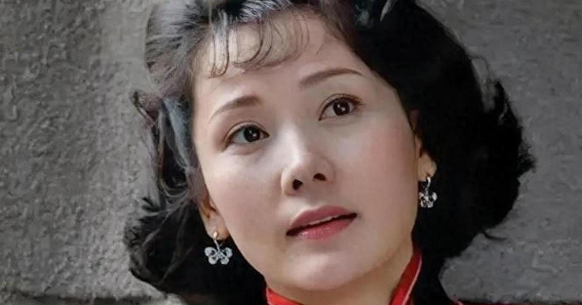 Chen Baoguo revealed: When taking pictures of the gate of the mansion, He Saifei didn't care ...