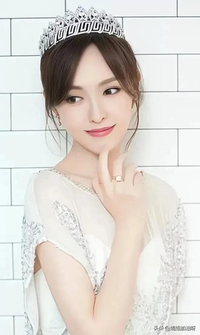 Share pictures, goddess Tang Yan - iNEWS