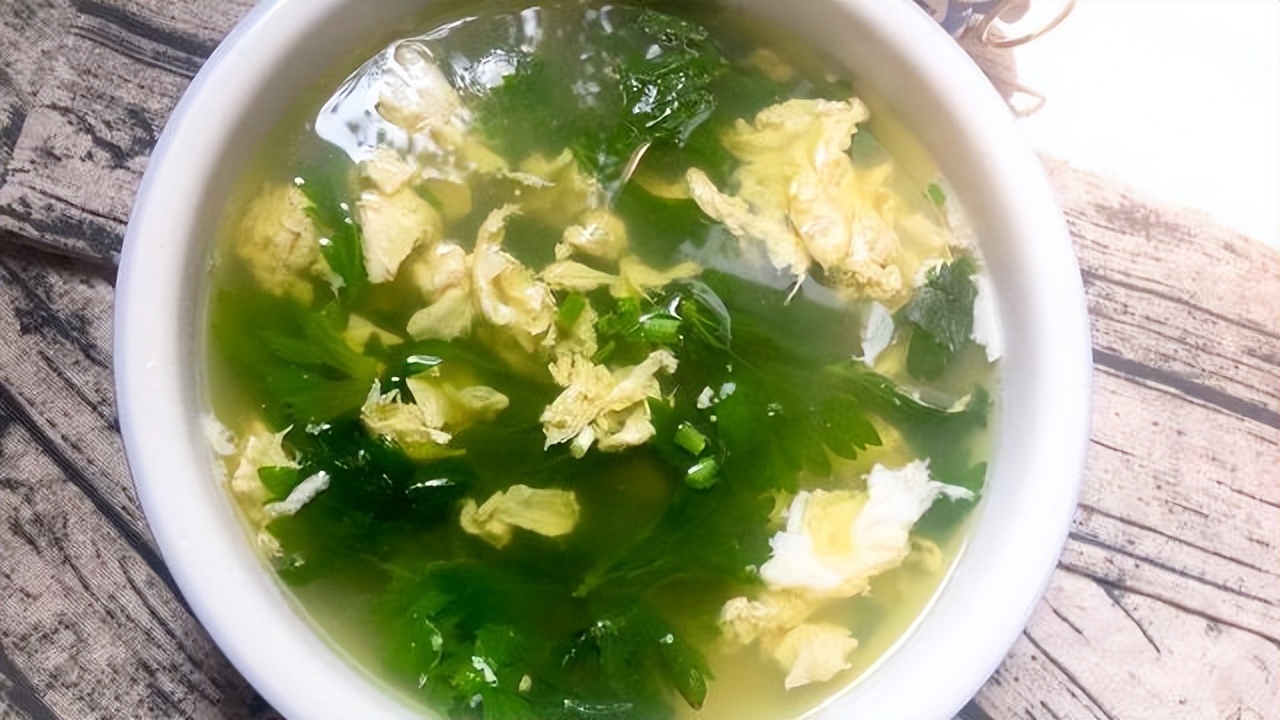 What are the benefits of eating celery?Why do people eat celery and ...