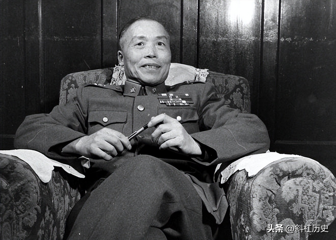 In 1949, when the Kuomintang-Communist peace talks failed, Liu Fei ...