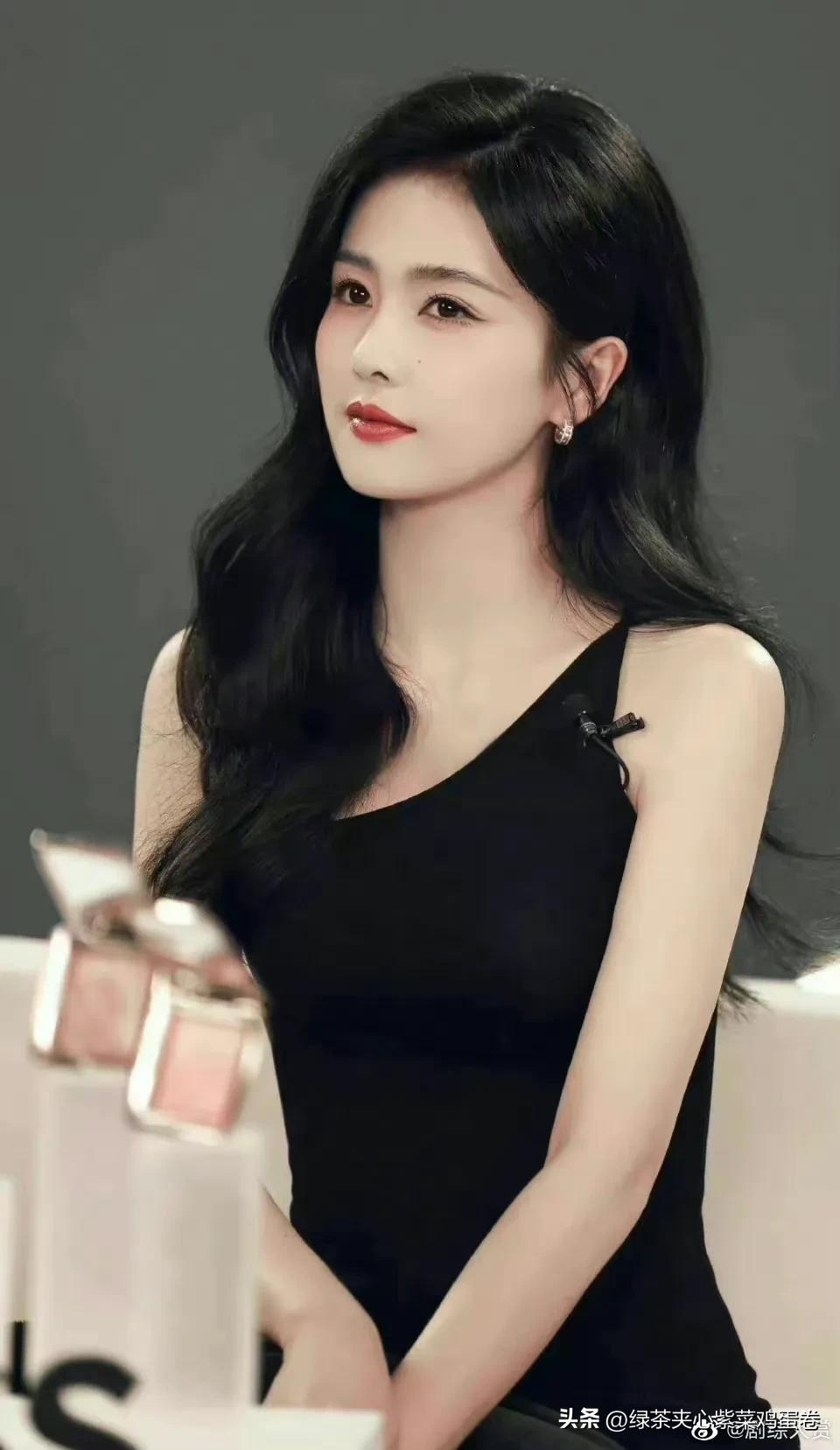 Guests attending Weibo Night: Xiao Zhan, Zhao Liying, Liu Yifei, Gong ...