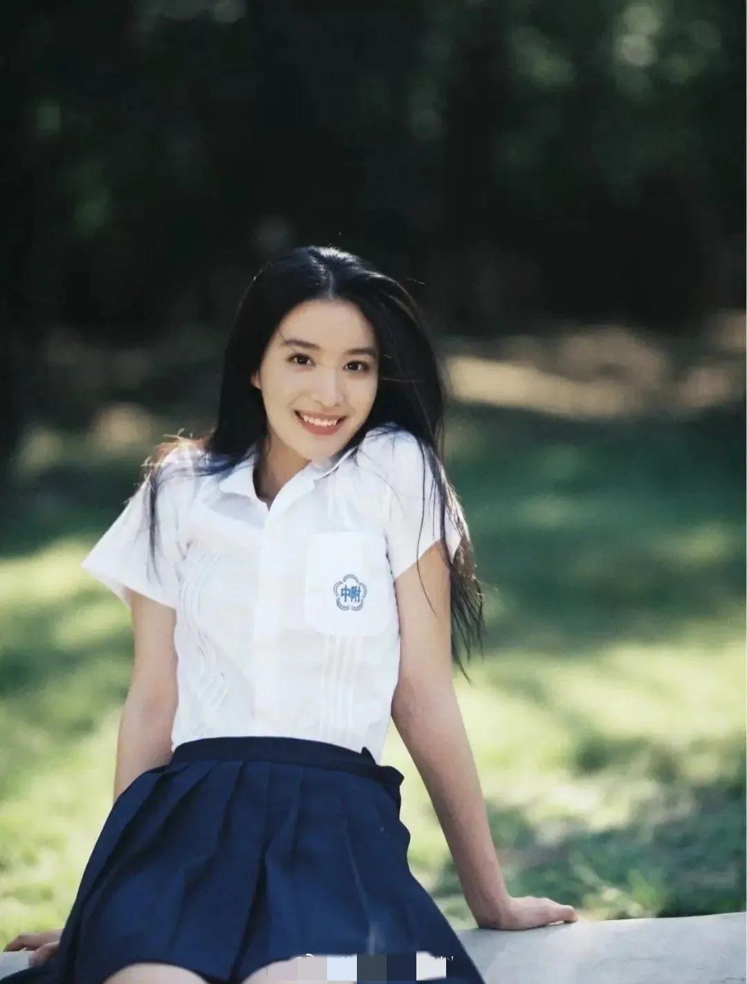 The entertainment industry broke the news: Zhao Liying, Lin Xin, Gong ...