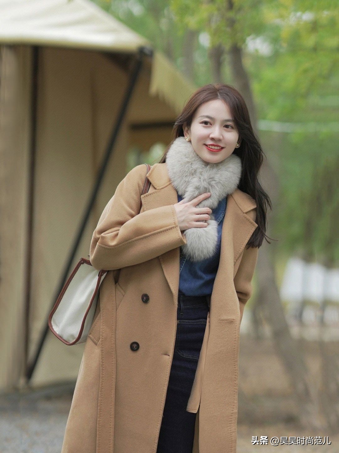 How to wear a simple coat?Learn these 4 collocations and enjoy the ...