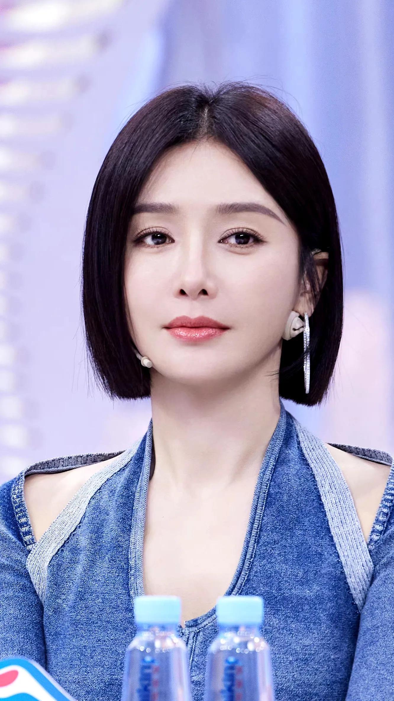 Qin Lan Gao Yuanyuan 230526 Exquisite atlas dignified and beautiful looks like a fairy - iNEWS