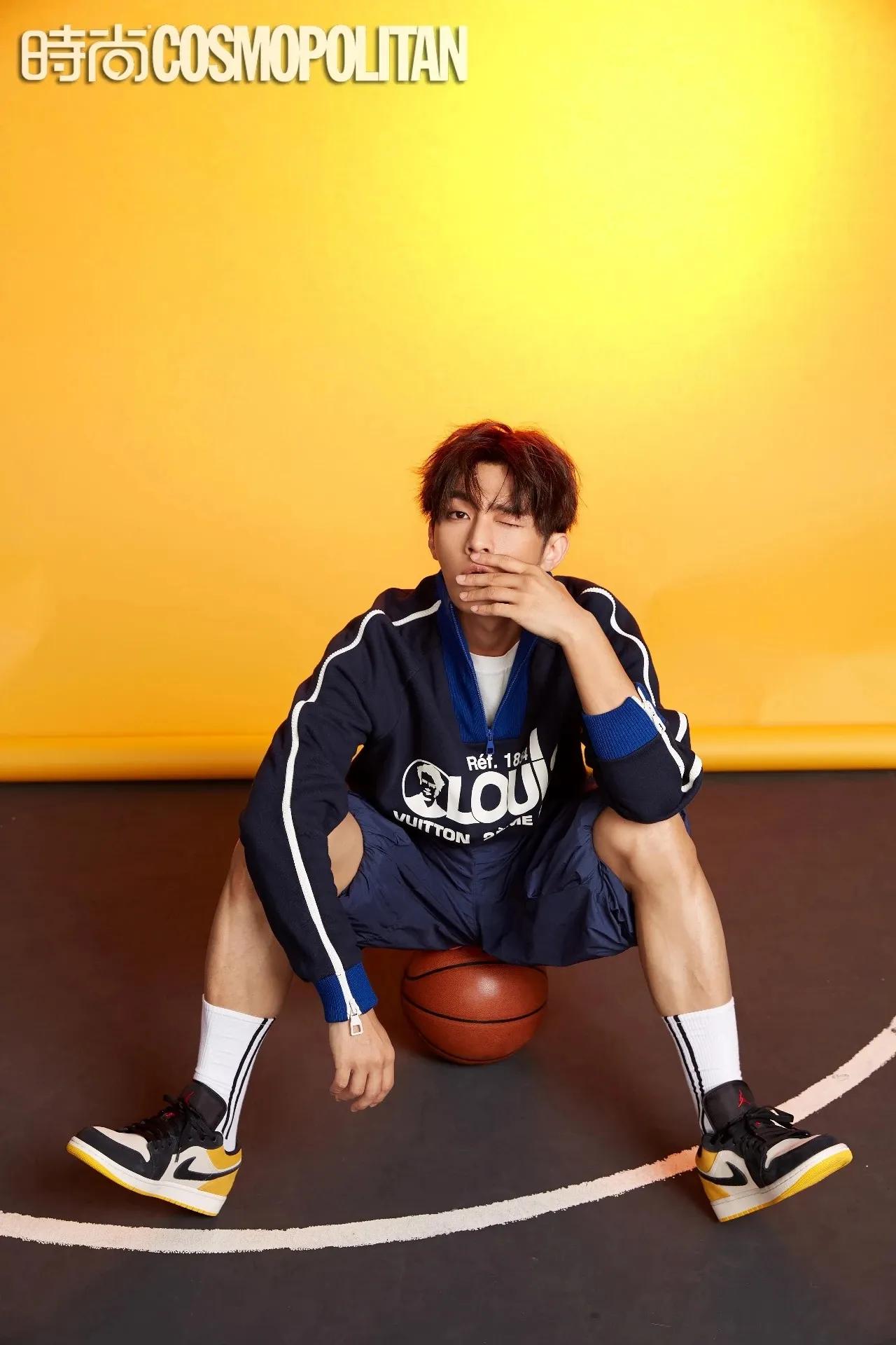 A close photo of young Aaron Yan and Kobe Bryant, Aaron Yan is a ...