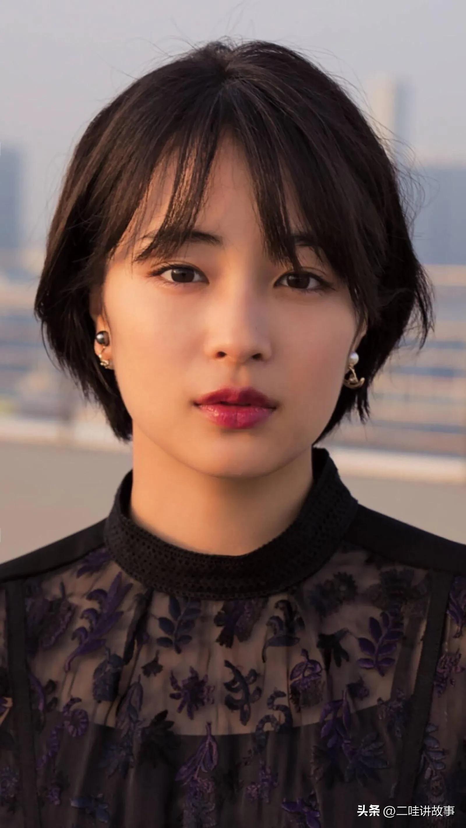Japanese film actress Suzu Hirose - iMedia