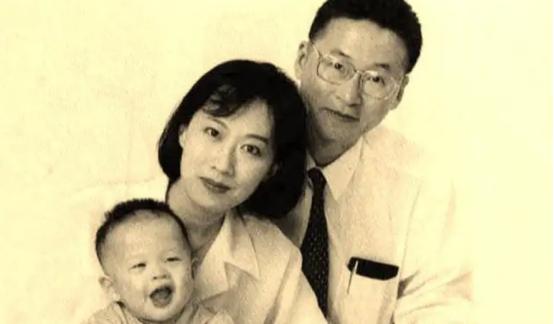 After Li Ao's death in 2018, illegitimate daughters fought for ...