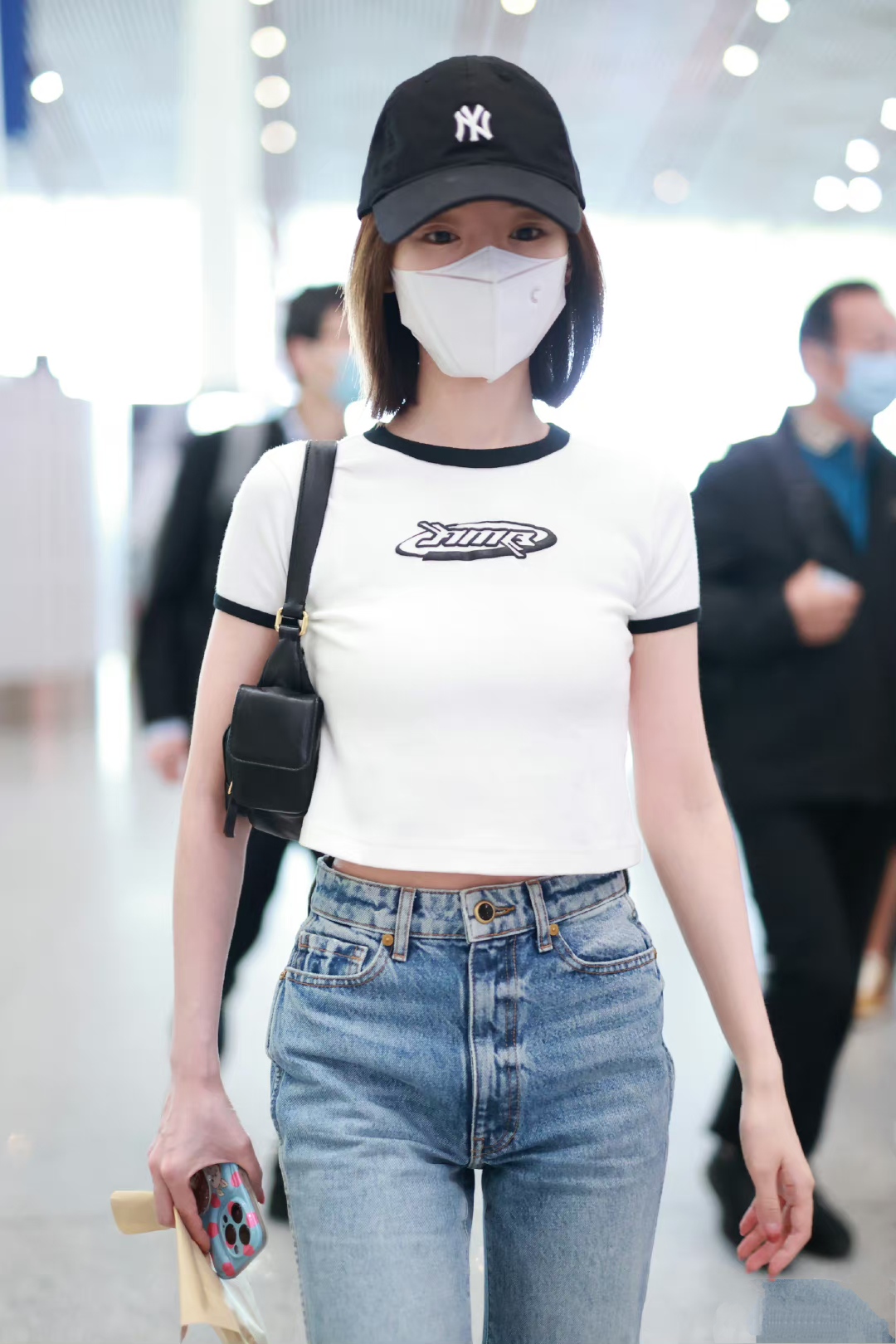 Mao Xiaotong is so petite! Show off your figure in private servers ...