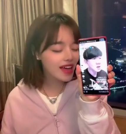 Huang Xiaoyun's new original single is online. The style is very ...