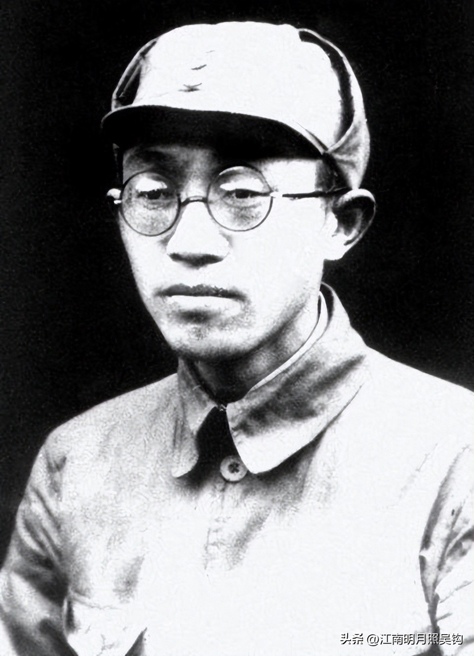 General Huang Kecheng, the commander of the 3rd Division of the New ...