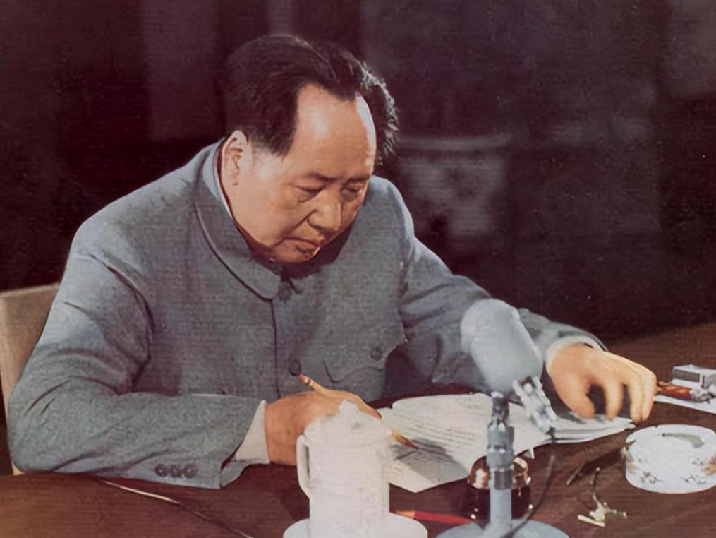 Peng Dehuai asked Mao Zedong: You have never been to a military academy ...