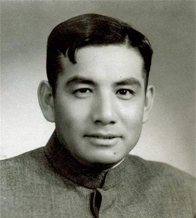 Kuomintang general Tang Enbo was beaten in public by Chiang Kai-shek ...