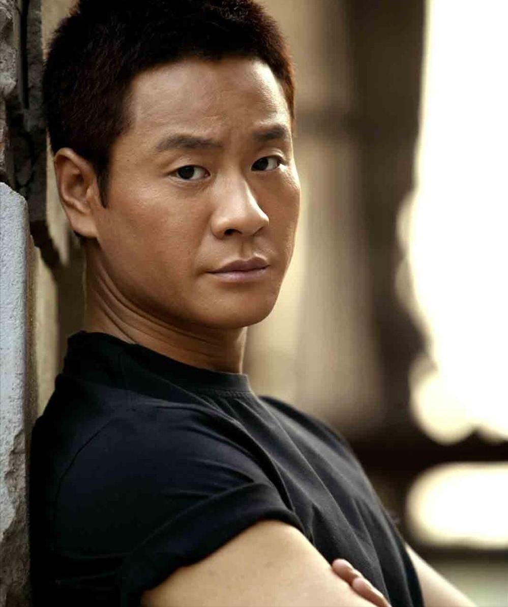 Actor Lian Yiming: After becoming famous, he abandoned his wife and son ...