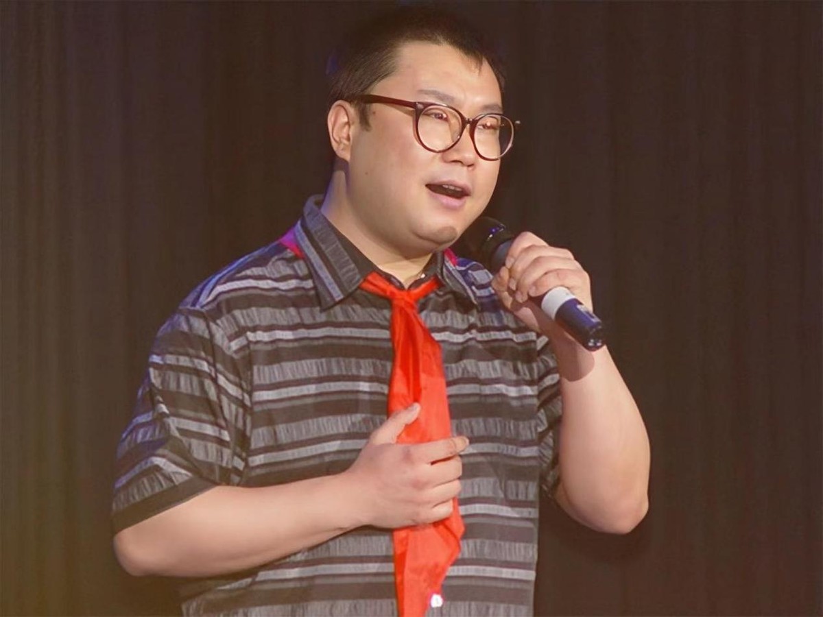 Once chasing Yu Wenhua, married a 16-year-old wife at the age of 52 ...