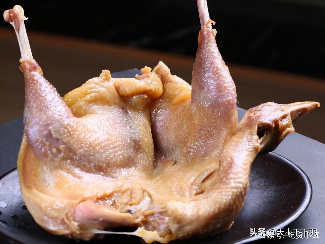 The most distinctive food in Jingmen - iNEWS