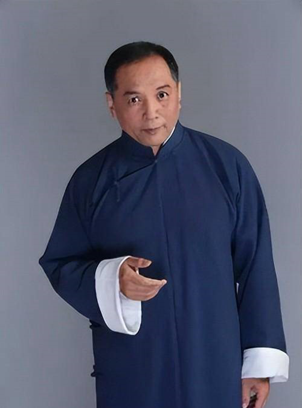 A recent photo of Shanghai actor Tan Zengwei was exposed, and he was in ...