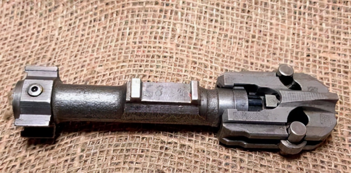 The king of machine gun history MG42 - iNEWS