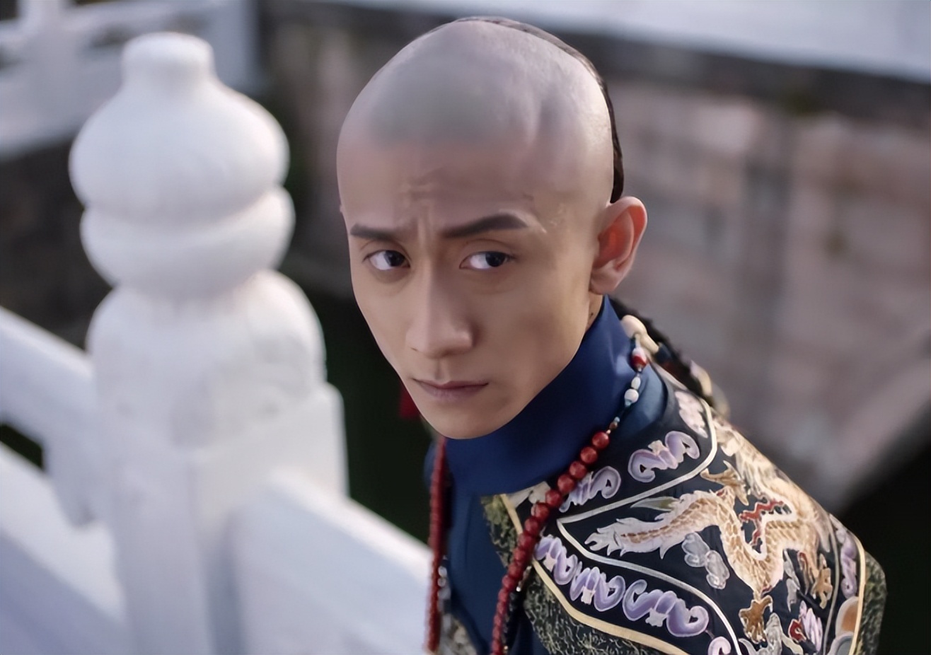 Comparing Zhang Yishan, Chen Xiaochun, Zhou Xingchi, and Wei Xiaobao in the three versions, you ...