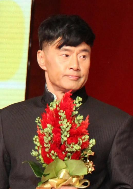 Actor Yu Rongguang: No scandal for 40 years, why did his wife insist on divorcing him at the age ...