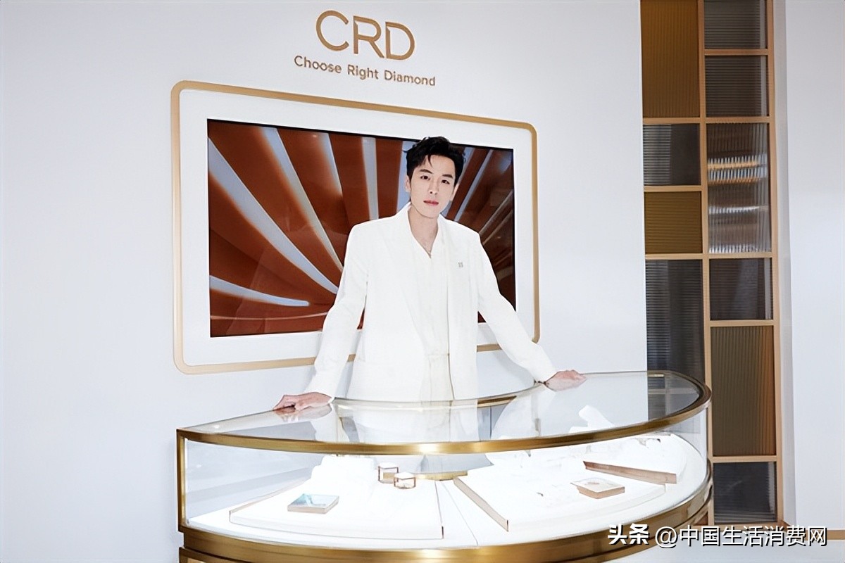 邂逅旖旎繁花,綻放盎然愛意與CRD克徠帝代言人張若昀共游秘密花園 - 資訊咖