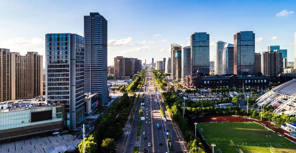 Comparing Chengdu and Wuhan, Chengdu, the largest city in the central ...