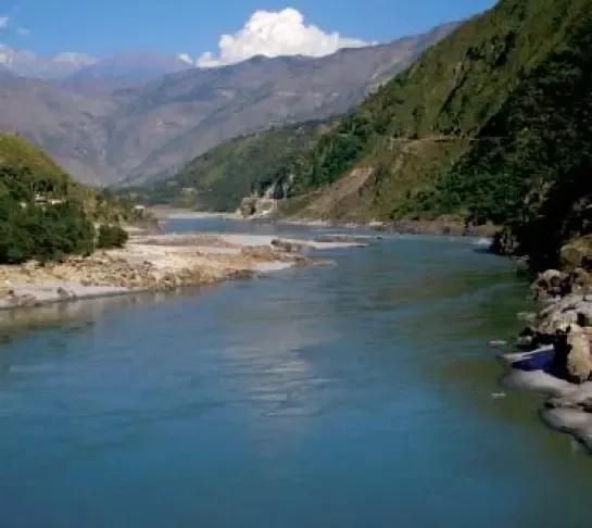 The Ganges, the largest river in the South Asian subcontinent with ...