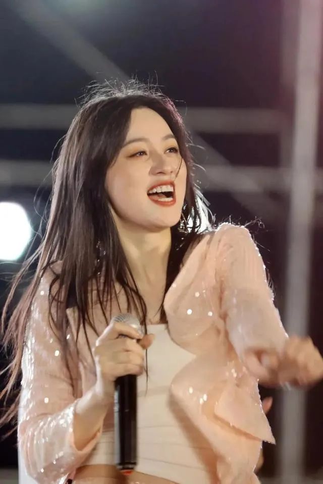 Tang Yi: The 40-year-old aunt's counterattack road from a draft loser ...