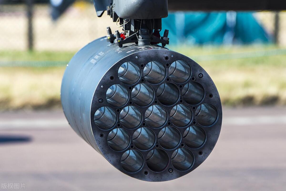 Battlefield Killer: AH-64 Apache Attack Helicopter - iNEWS