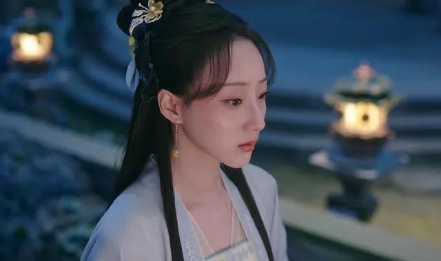 Ying Deng has actually become a "female first", let's see how Yang Zi ...