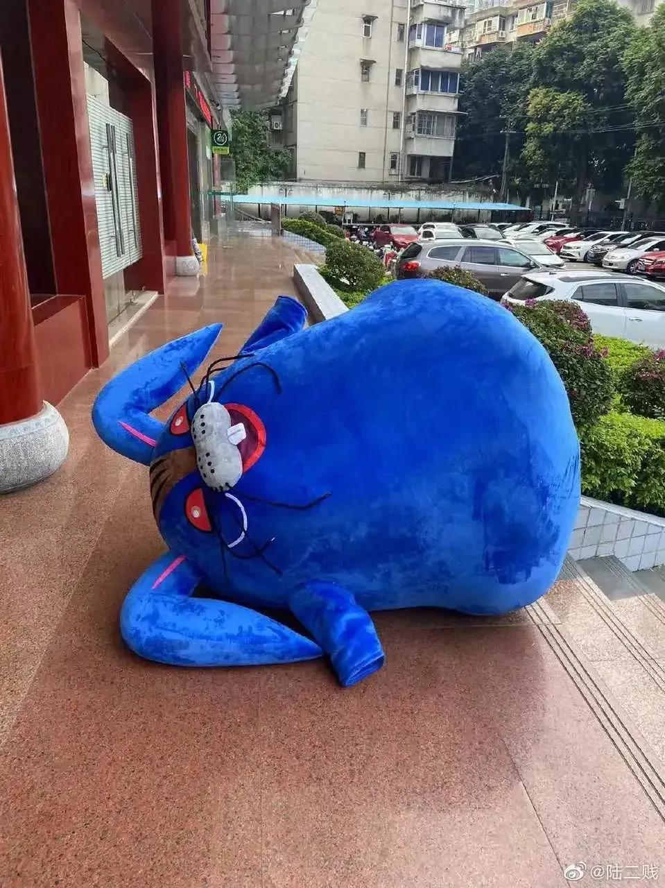 The adults are confused, the children dodge, and the people push the ...