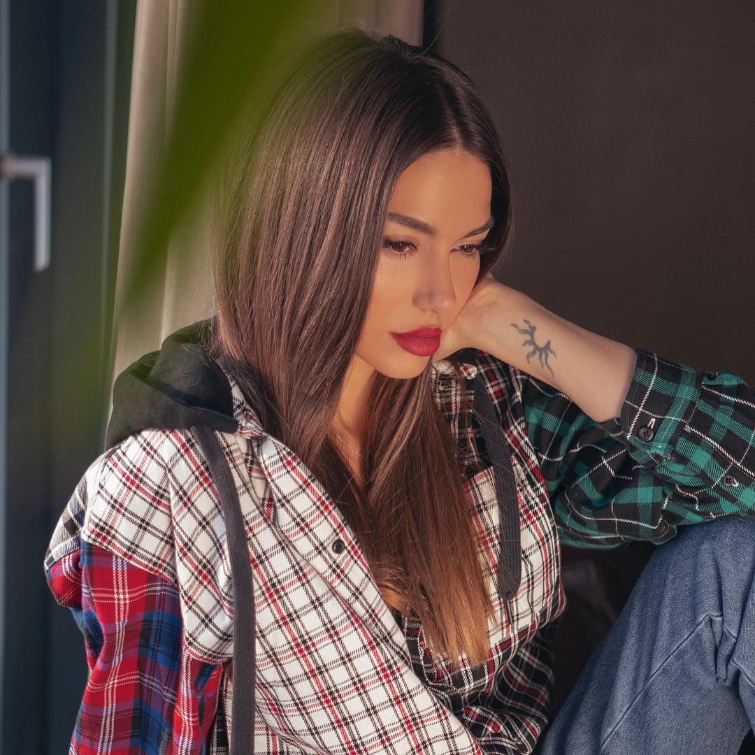 Albanian singer | Elvana Gjata | Elvana Gjata - iNEWS